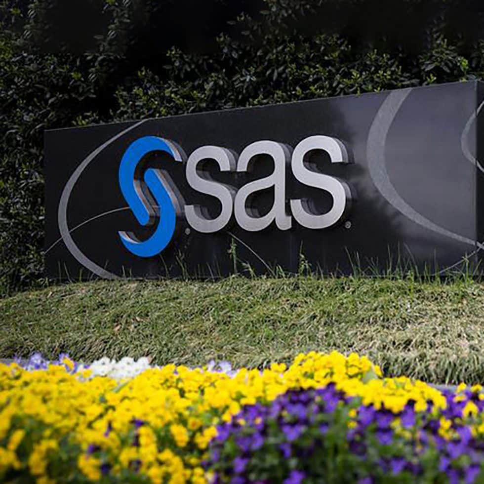 Choosing the right glazing contractor - Crystal Structures Glazing